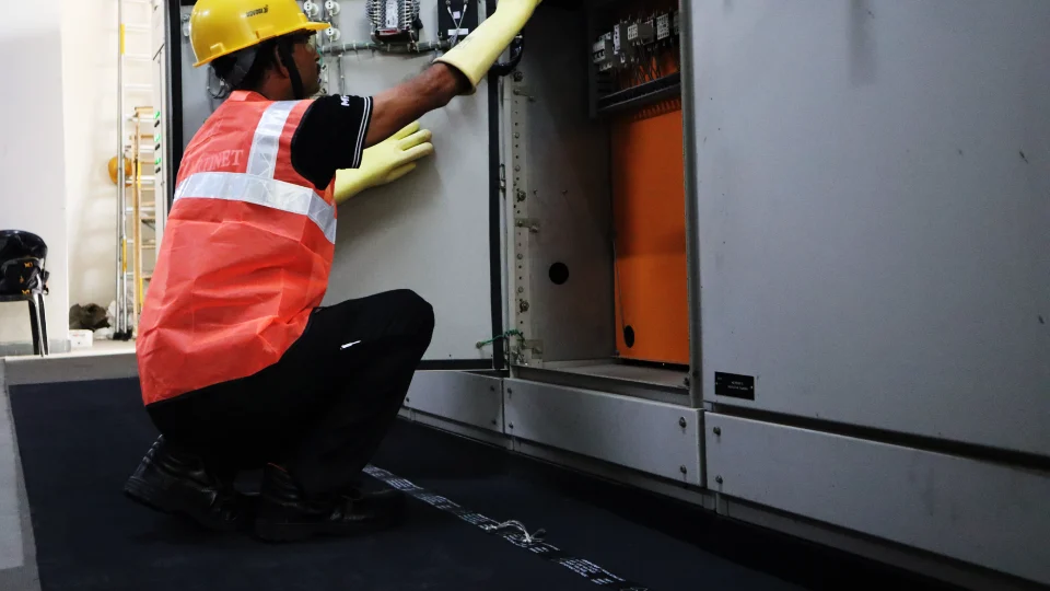Are you really safe standing on an electrical mat?